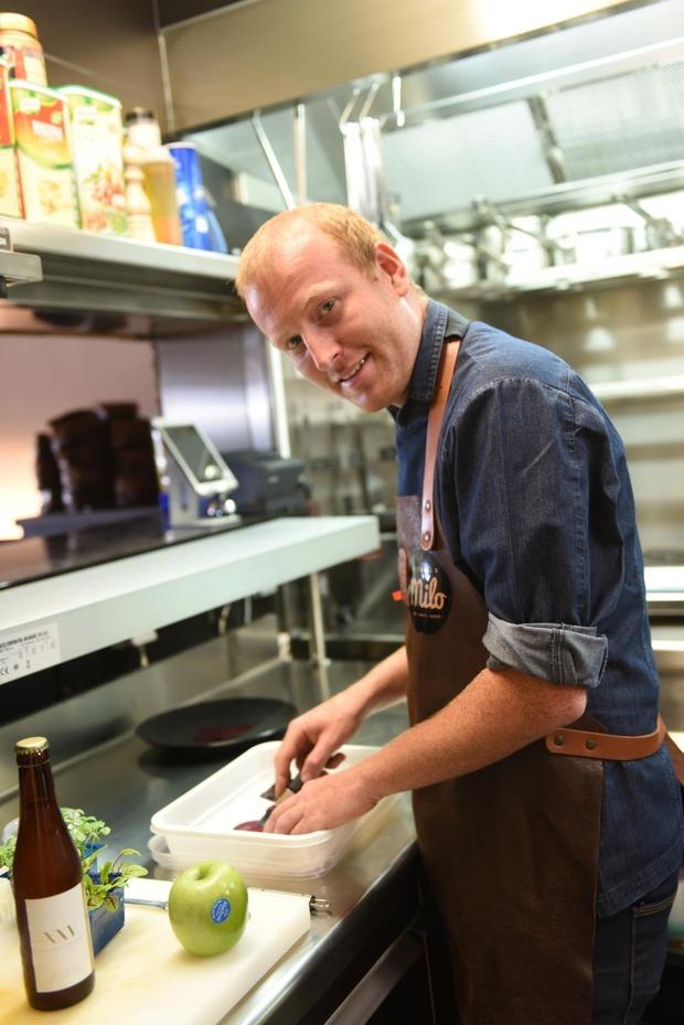 Matthieu Willems maakt Carpaccio van rode biet met kletsbier XXV - KW.be