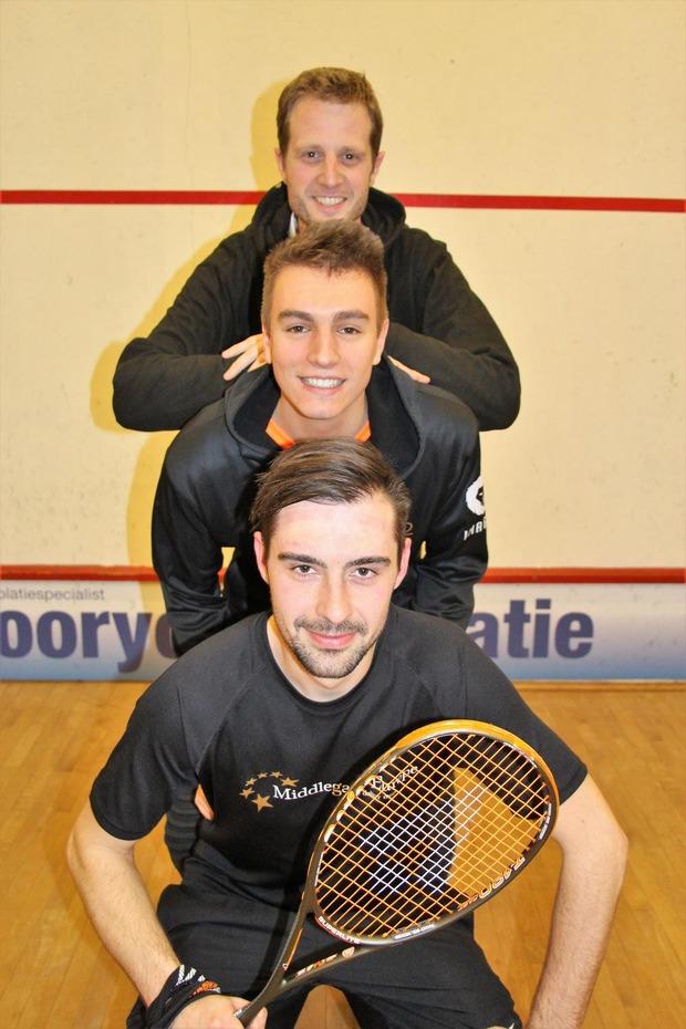 Squashclub Piramid Brugge staat laatste, maar degradeert wellicht niet ...