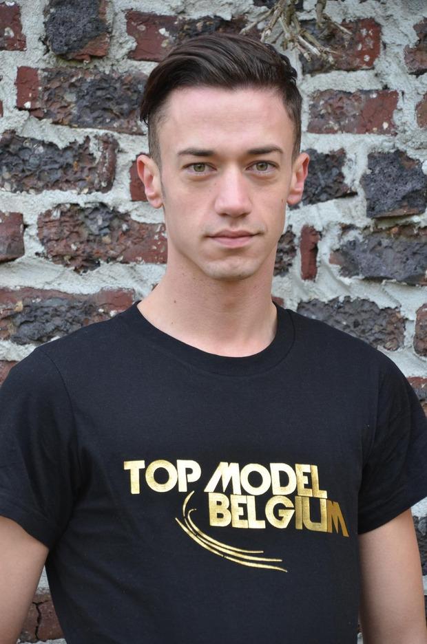 Kuurnenaar Dylan Duck droomt van carrière als fotomodel - KW.be