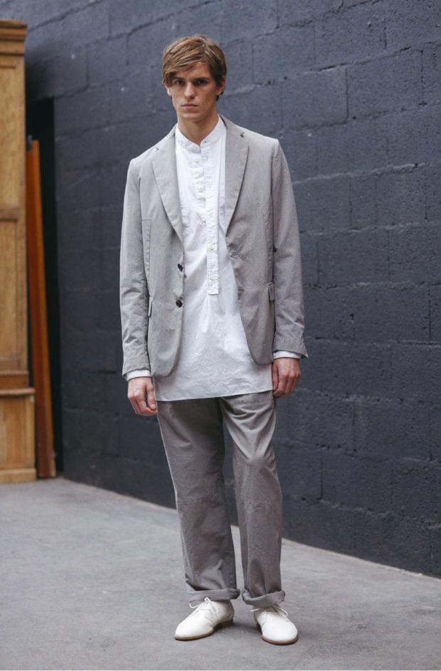 PAUL HELBERS fluistert