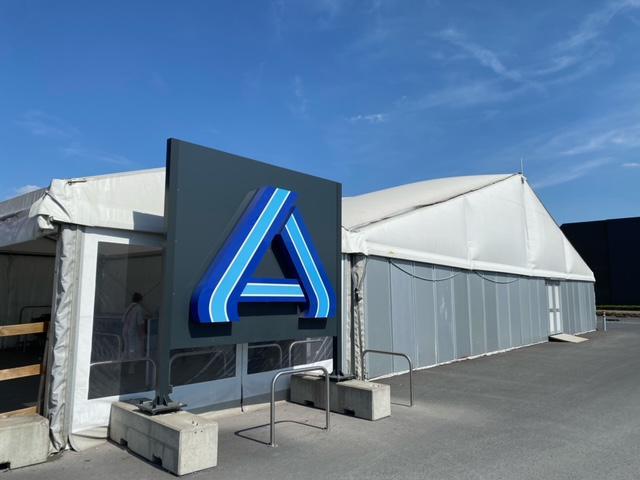 Gloednieuwe Aldi in Izegem opent op 8 oktober, vanaf 10 september outletstore in tent in de ...