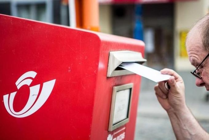 Staking bij bpost Kortrijk houdt aan - KW.be