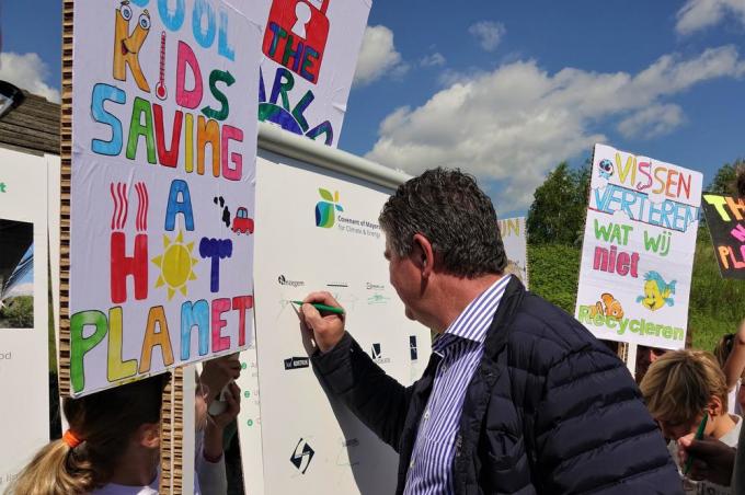 VIDEO Zuid-West-Vlaamse burgemeesters beloven zich in te spannen voor ... VIDEO Zuid-West-Vlaamse burgemeesters beloven zich in te spannen voor ...