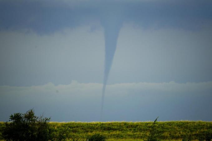 Prachtige beelden van waterhoos in Knokke-Heist op sociale media: “Nu ...