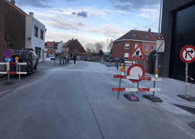 Druk kruispunt Hellestraat en Hoogweg in Wervik is weer open - KW.be