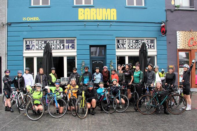 ‘Mol’ Uma richt na opening café Baruma nu ook wielerploeg voor vrouwen ...