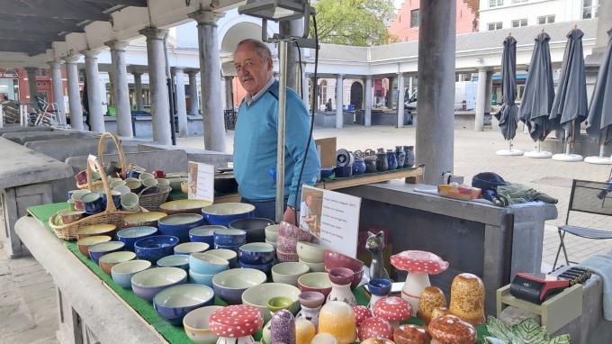 Pottenbakker Gilbert (86) sterft na onverwachte strijd: “Tot laatste ...