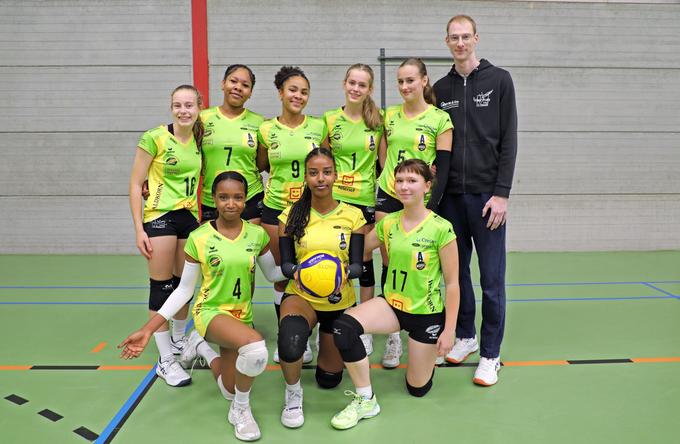 Hermes Volley Oostende 17A ongeslagen op kop: “Een zeer getalenteerde ...