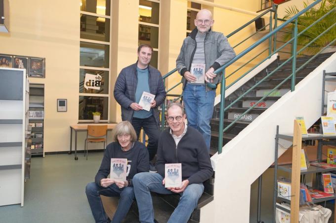 Het Meulebeeks Dichterscollectief brengt gedichtenbundel uit ...