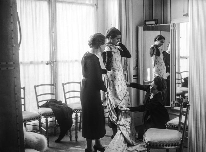 En coulisses de l'exposition Elsa Schiaparelli à Londres