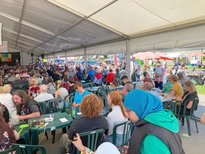 Dansjes, toneel, moppen en een quiz: Basisschool Max Lauwe organiseert ...