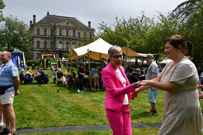 Kasteelpark De Lovie bruist van de zomer: “Opbrengst gaat naar een ...