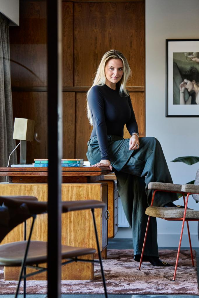 Binnenkijken in de jarenzestigwoning van Marie Corbeel