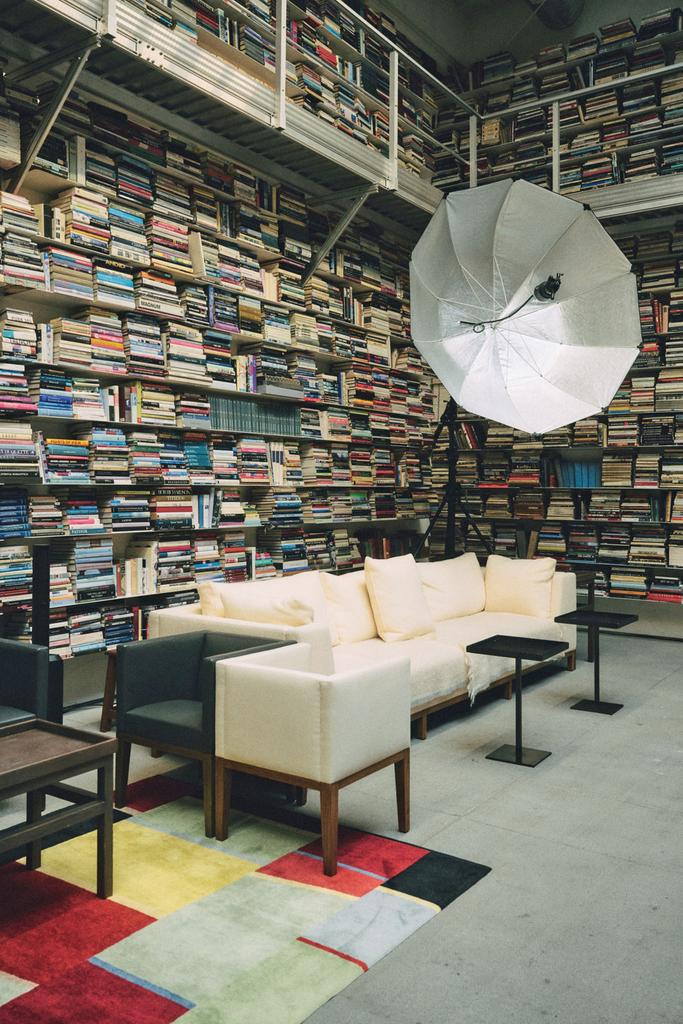 Meer dan 33.000 kunstboeken: 7L is Karl Lagerfelds persoonlijke bibliotheek