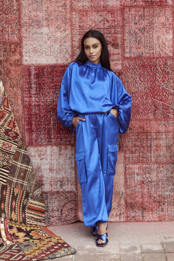 Najaarsfeest? De nieuwste ZEB x Nora Gharib-collectie is chic én betaalbaar