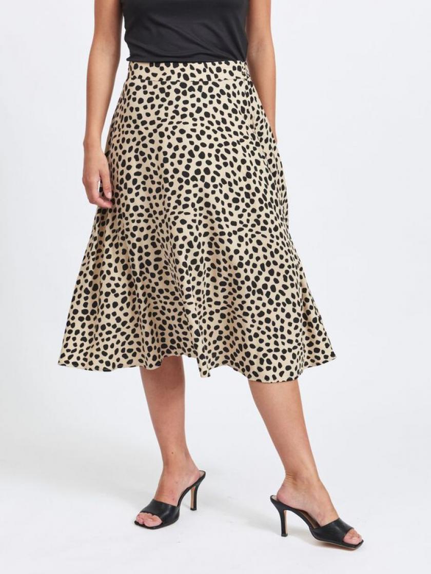 The A-team: zet je taille in de kijker met een A-lijnrok - Libelle