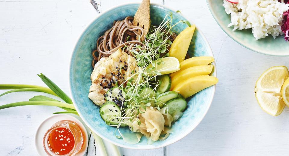 11 gerechtjes die je gezellig uit een kommetje kunt opeten - Libelle Lekker