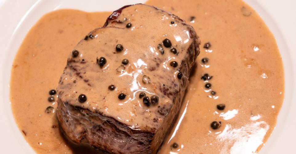 Steak met peperroomsaus