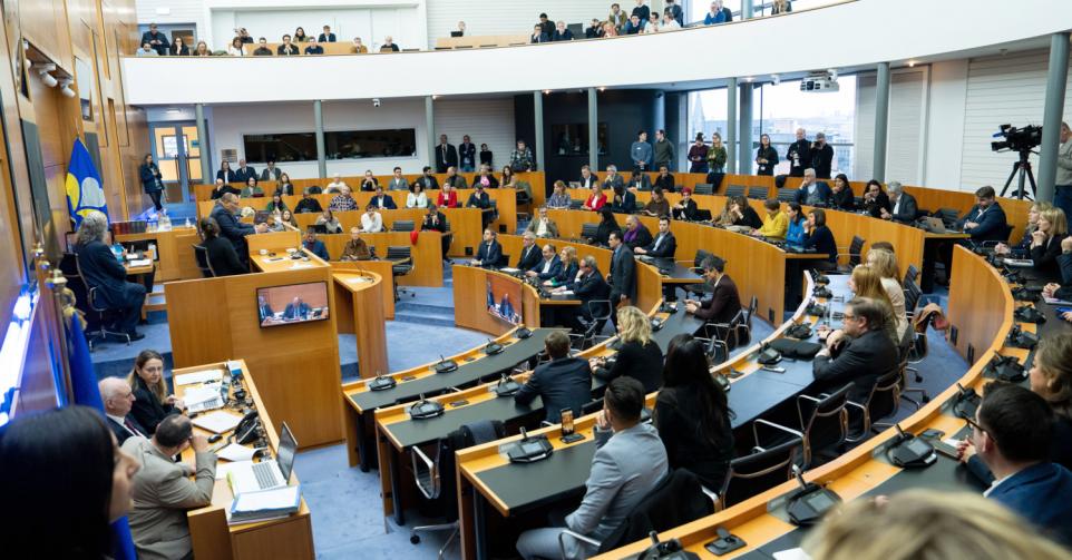Scandale au Foyer anderlechtois: le parlement bruxellois face à un ...